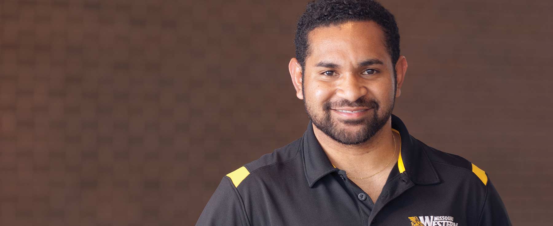 Gilbert Imbiri – Communication